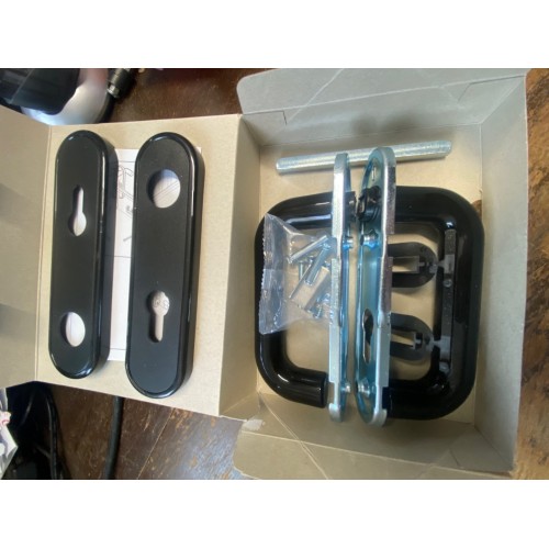 Garador Locks & Handles